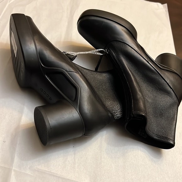 Ecco | Shoes | Ecco Womens Shape Sculpted Motion 35 Zip Boot | Poshmark